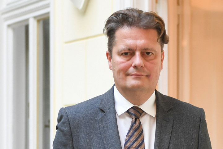 Sasvári Róbertet választották a Nemzeti Választási Bizottság elnökévé Sasvári Róbertet választották a Nemzeti Választási Bizottság elnökévé
