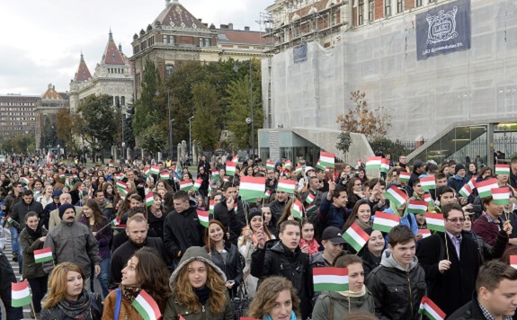 A rendszert az egész magyar nép söpörte el A rendszert az egész magyar nép söpörte el