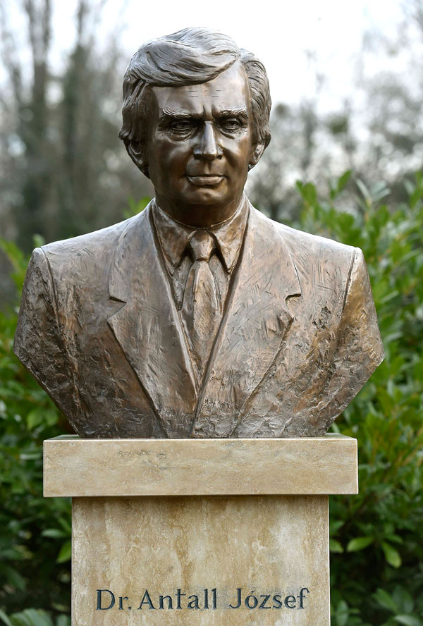 „Nyomot hagyott a történelemben”